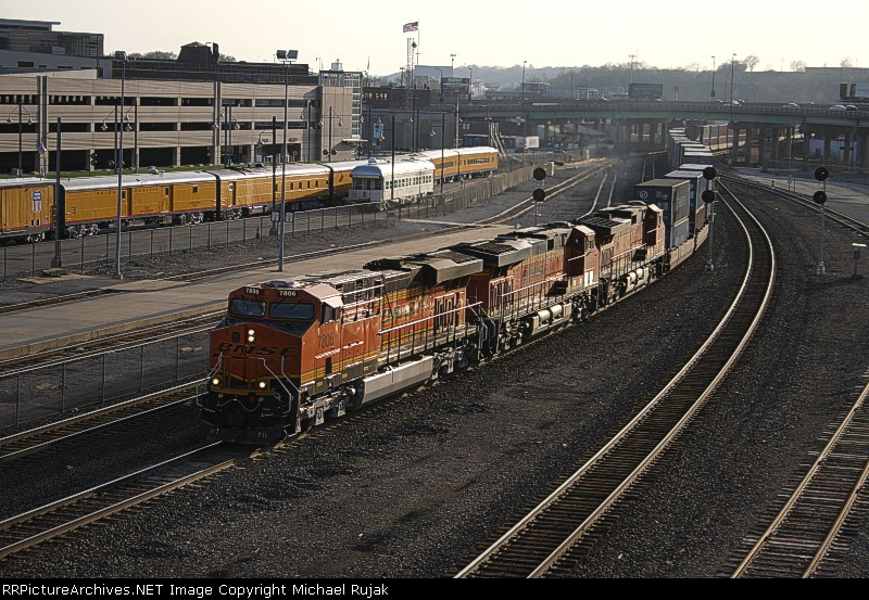 BNSF 7806